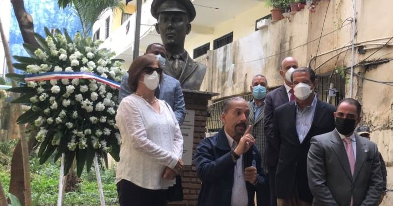 Realizan acto en honor al 60 aniversario del asesinato del Teniente ...