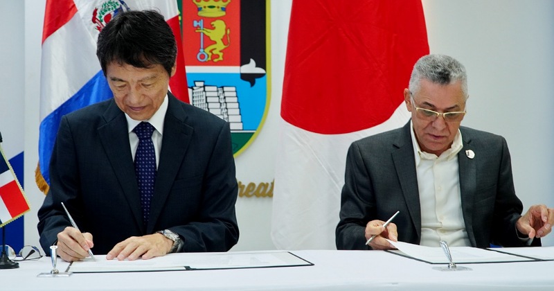 Alcalde Manuel Jiménez firma acuerdo con eo Gobierno de Japón para ...